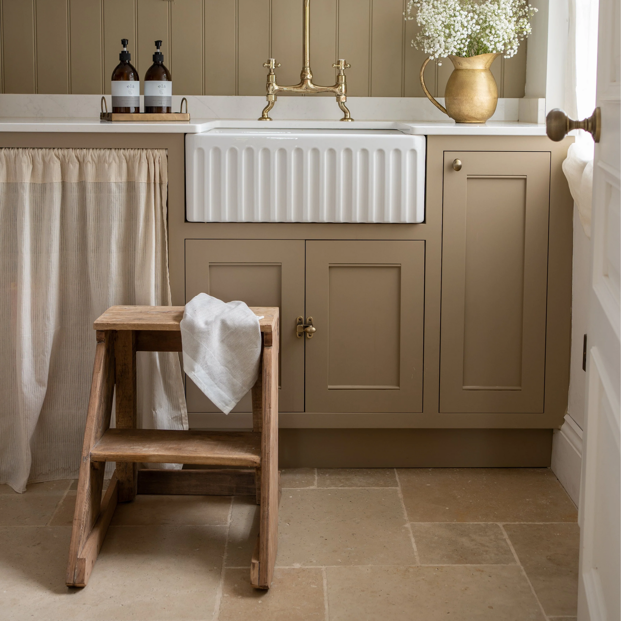 Reclaimed Boat Wood Step Stool– Little Cottage Loves